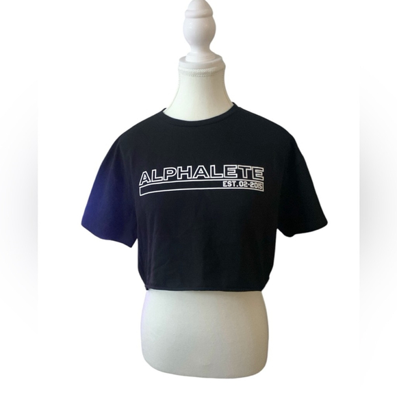 Alphalete | Tops | Alphalete Cropped Logo Lifestyle Fit | Poshmark
